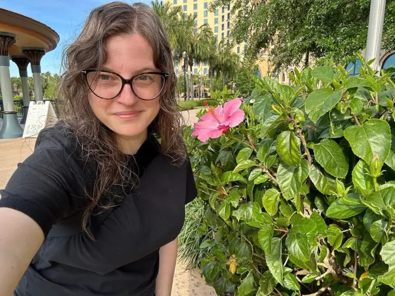 Libby Emmons: Wiki, Bio, Age, Height, Husband, Son, Net Worth