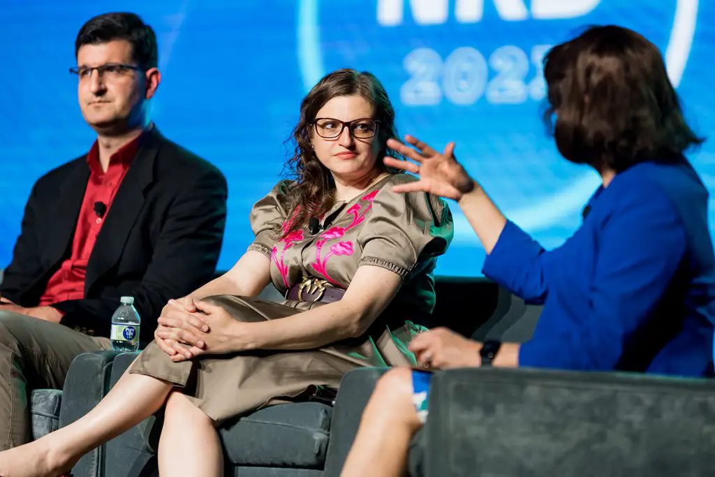 Libby Emmons: Wiki, Bio, Age, Height, Husband, Son, Net Worth