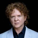 Mick Hucknall: Wiki, Bio, Family, Career, Wife, Net worth, Profession
