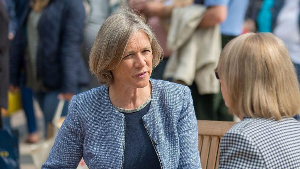 Elaine Binning: Wiki, Bio, Date of Birth, Age, Husband, Net Worth