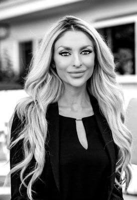 Kelly Blakely (Troy Blakely's Wife): Wiki, Bio, Age, Education, Net Worth
