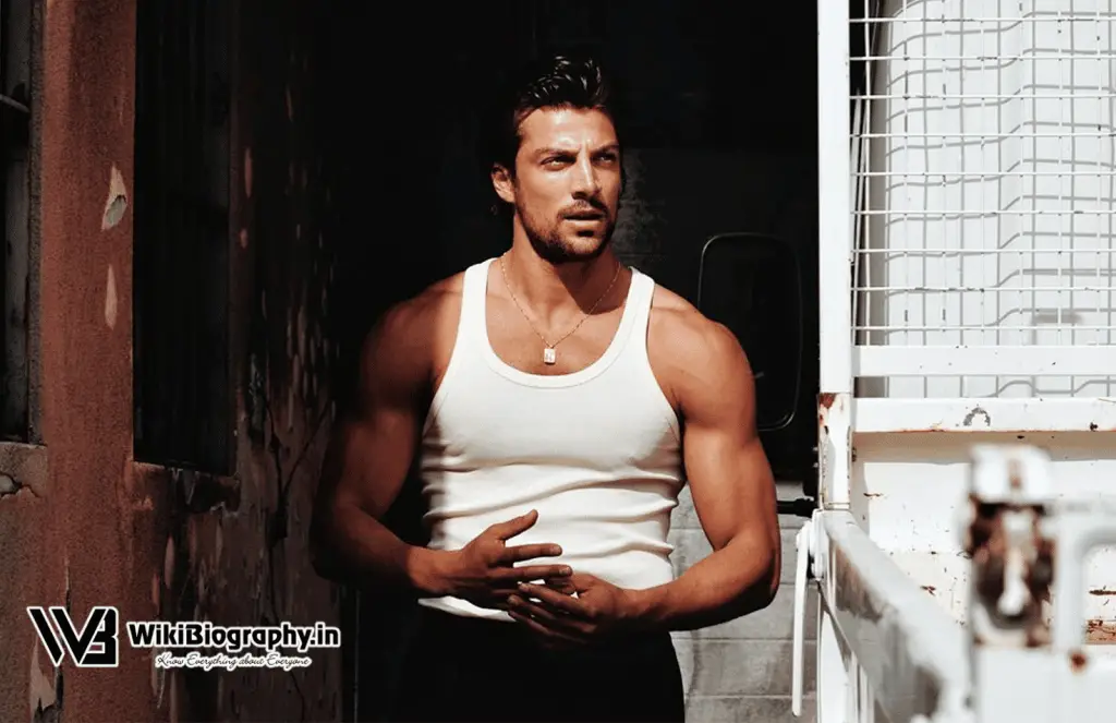 Simone Susinna: Wiki, Bio, Age, Wife, Family, Movies, Girlfriend, Brother