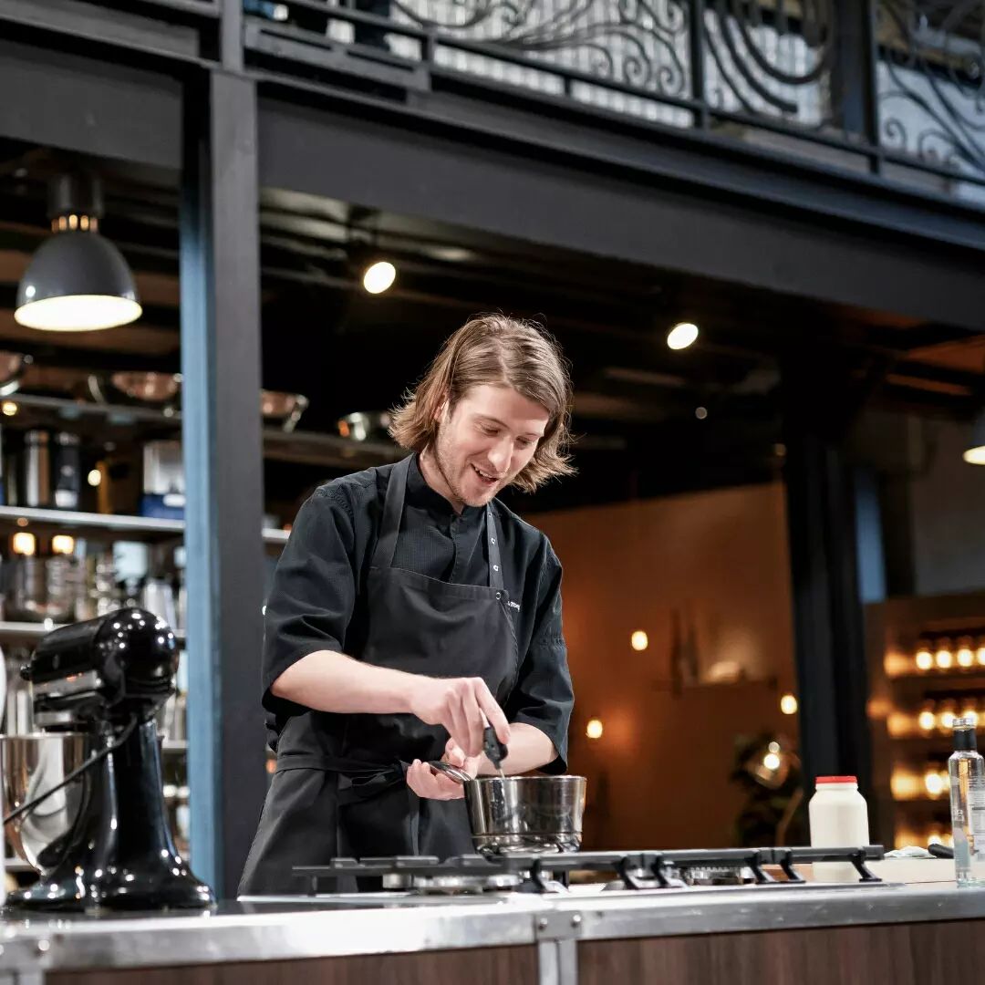 Hugh Allen Chef: Wiki, Bio, Height, Age, Birthday, Married, Wife, Net Worth