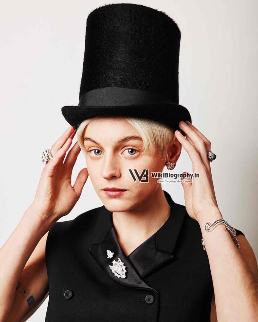 Emma Corrin: Wiki, Bio, Age, Movies, The Crown, Gender Neutral