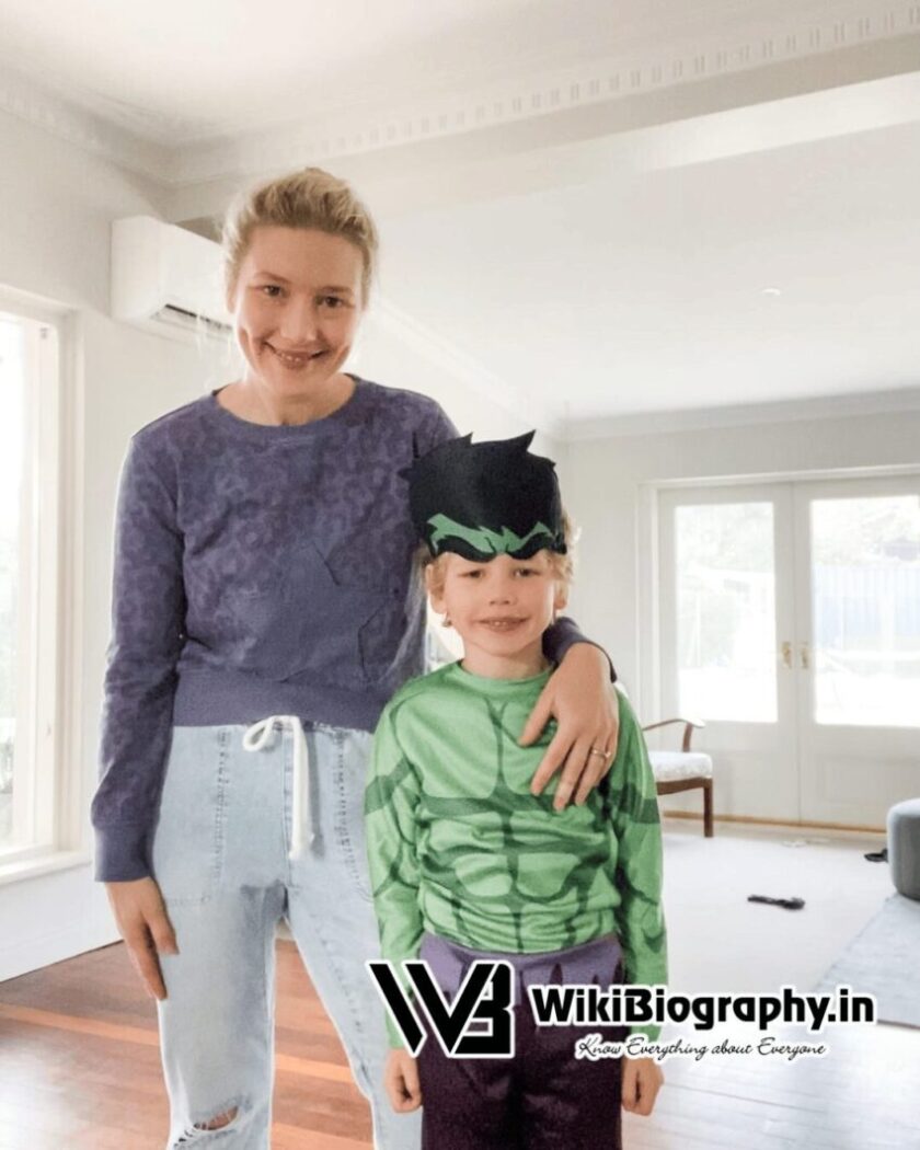 Sally Mundy (David Mundy's Wife): Wiki, Bio, Age, Husband, Artist