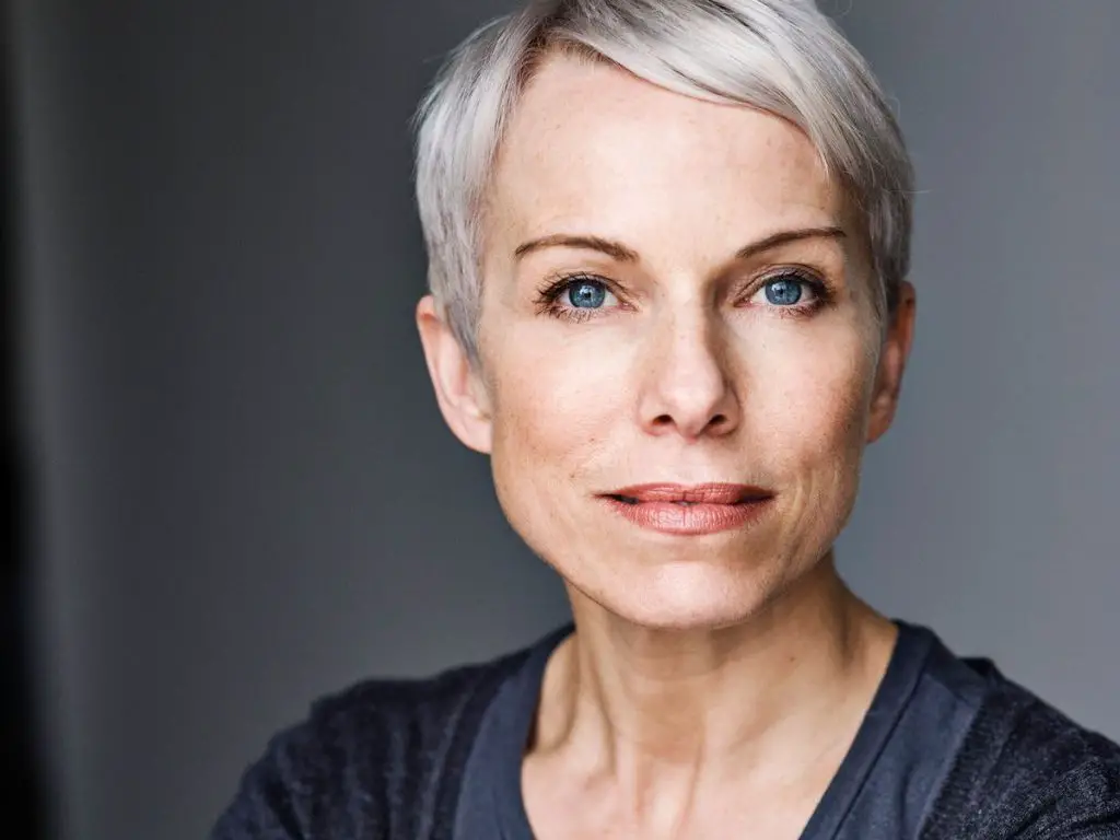 Sue Devaney: Wiki, Bio, Age, Career, Husband, Net Worth, Actress, Height