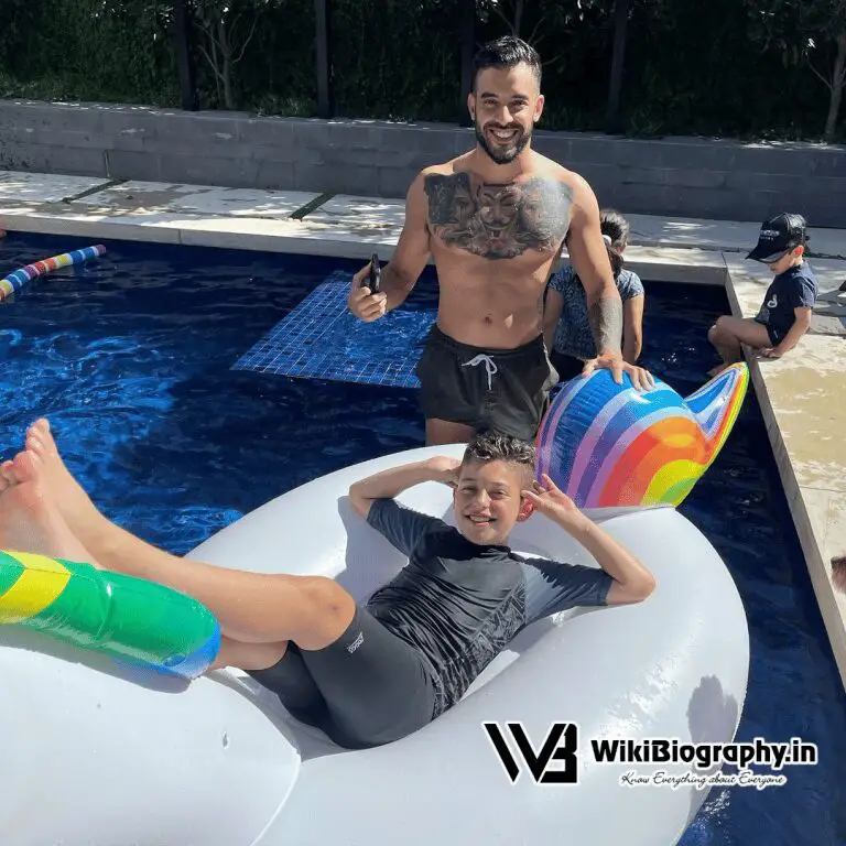 Adrian Portelli: Wiki, Bio, Age, Family, Wife, Partner, Net Worth, Cars