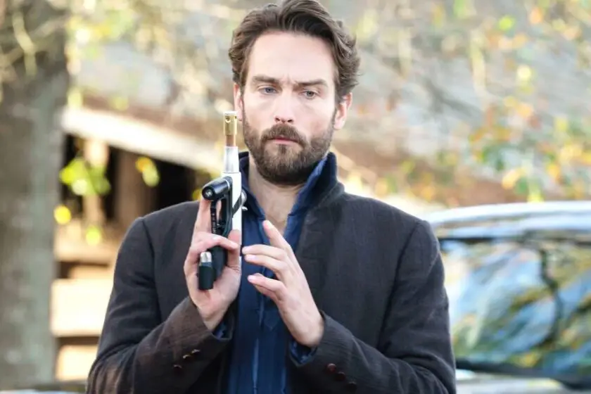 Tom Mison: Wiki, Bio, Age, Height, Illness, Family, Girlfriend, Net Worth