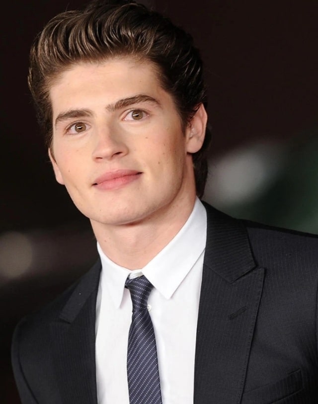 Gregg Sulkin: Wiki, Bio, Age, Height, Actor, Family, Girlfriend, Net Worth