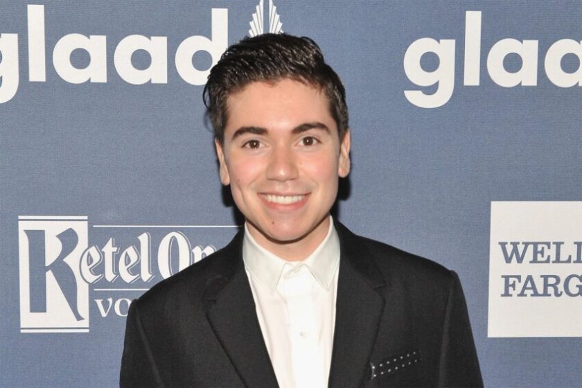 Noah Galvin: Wiki, Bio, Age, Gender, Boyfriend, Career, Net Worth
