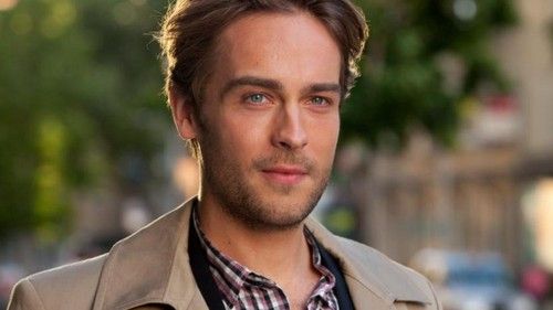 Tom Mison: Wiki, Bio, Age, Height, Illness, Family, Girlfriend, Net Worth