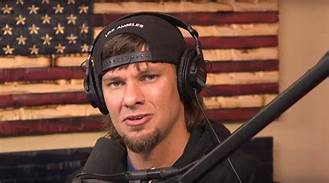 Theo Von: Wiki, Bio, Age, Career, Net Worth, Wife, Dad, Family