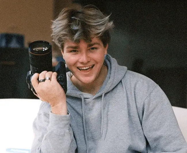 Alex Warren: Wiki, Bio, Age, Family, Career, Net Worth, Girlfriend