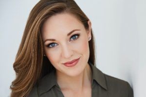 Laura Osnes: Wiki, Bio, Age, Height, Career, Family, Husband, Net Worth