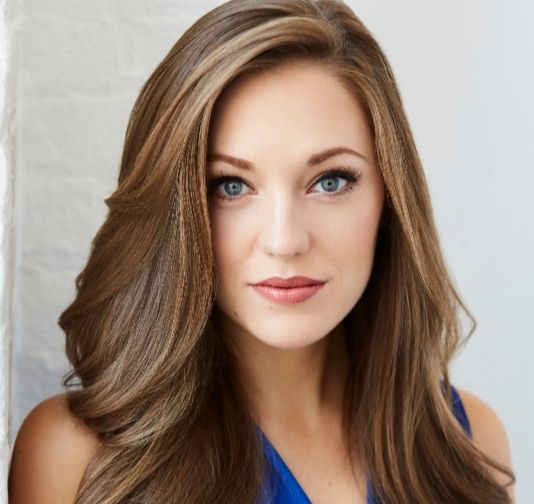 Laura Osnes: Wiki, Bio, Age, Height, Career, Family, Husband, Net Worth