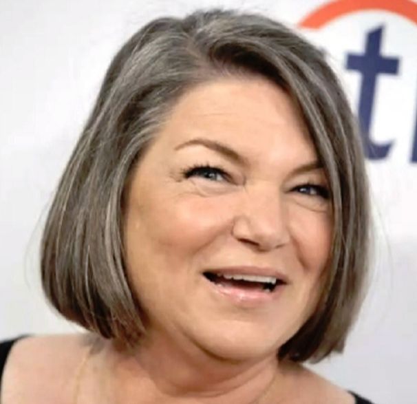 Mindy Cohn: Wiki, Bio, Age, Height, Career, Family, Partner, Net Worth