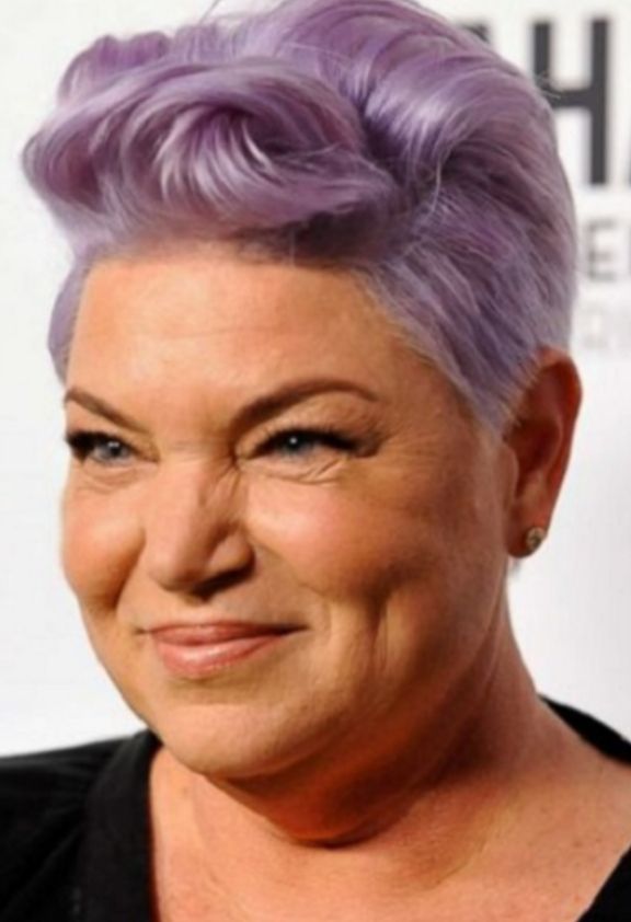 Mindy Cohn: Wiki, Bio, Age, Height, Career, Family, Partner, Net Worth