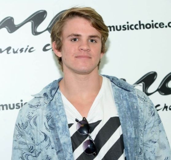 Cole LaBrant: Wiki, Bio, Age, Height, Career, Family, Wife, Kids, Net Worth