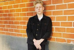 Lev Cameron: Wiki, Bio, Age, Height, Career, Family, Girlfriend, Net Worth