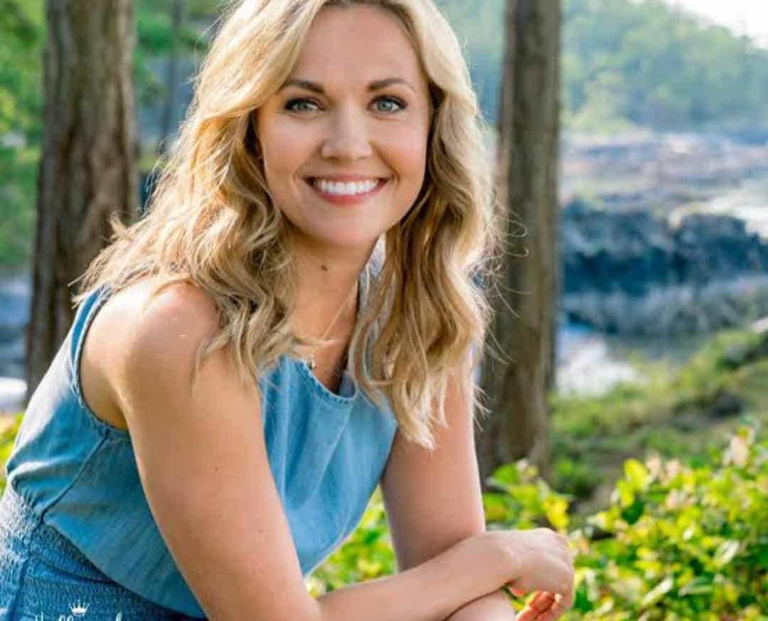 Emilie Ullerup: Wiki, Bio, Age, Family, Height, Boyfriend, Surgery, Wedding