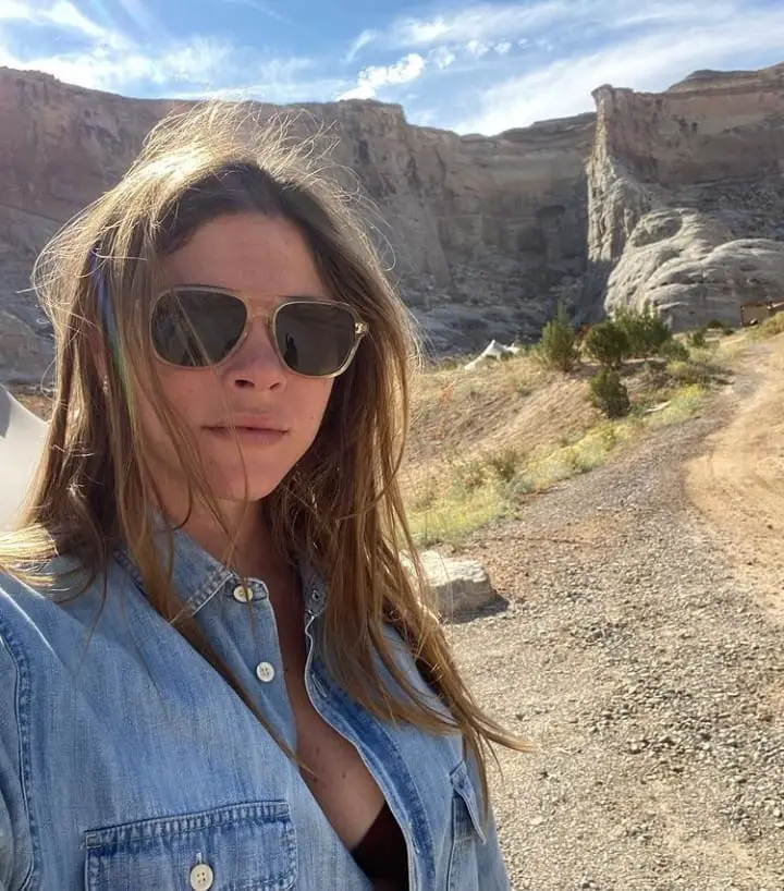 Emily Weiss: Wiki, Bio, Age, Family, Height, Boyfriend, Glossier, Net Worth