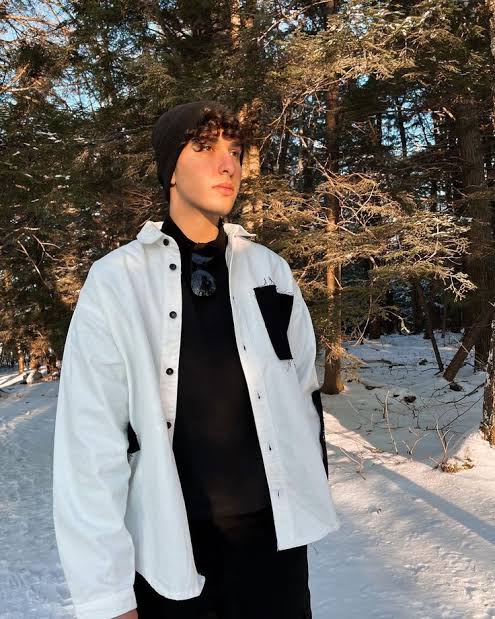 Noah Mujalli: Wiki, Bio, Age, Parents, Height, Girlfriend, Net Worth