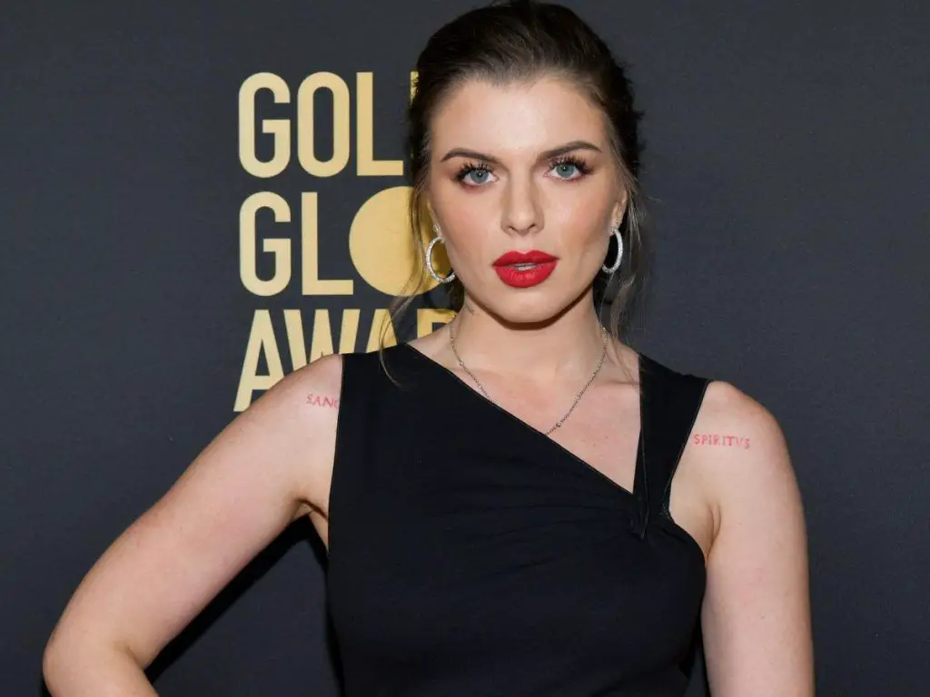 Julia Fox: Wiki, Bio, Age, Height, Career, Surgery, Kids, Family, Net Worth