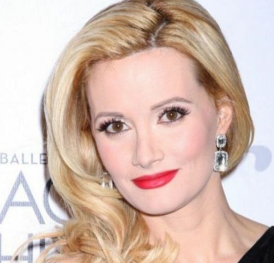 Holly Madison: Wiki, Bio, Age, Height, Career, Family, Husband, Net Worth