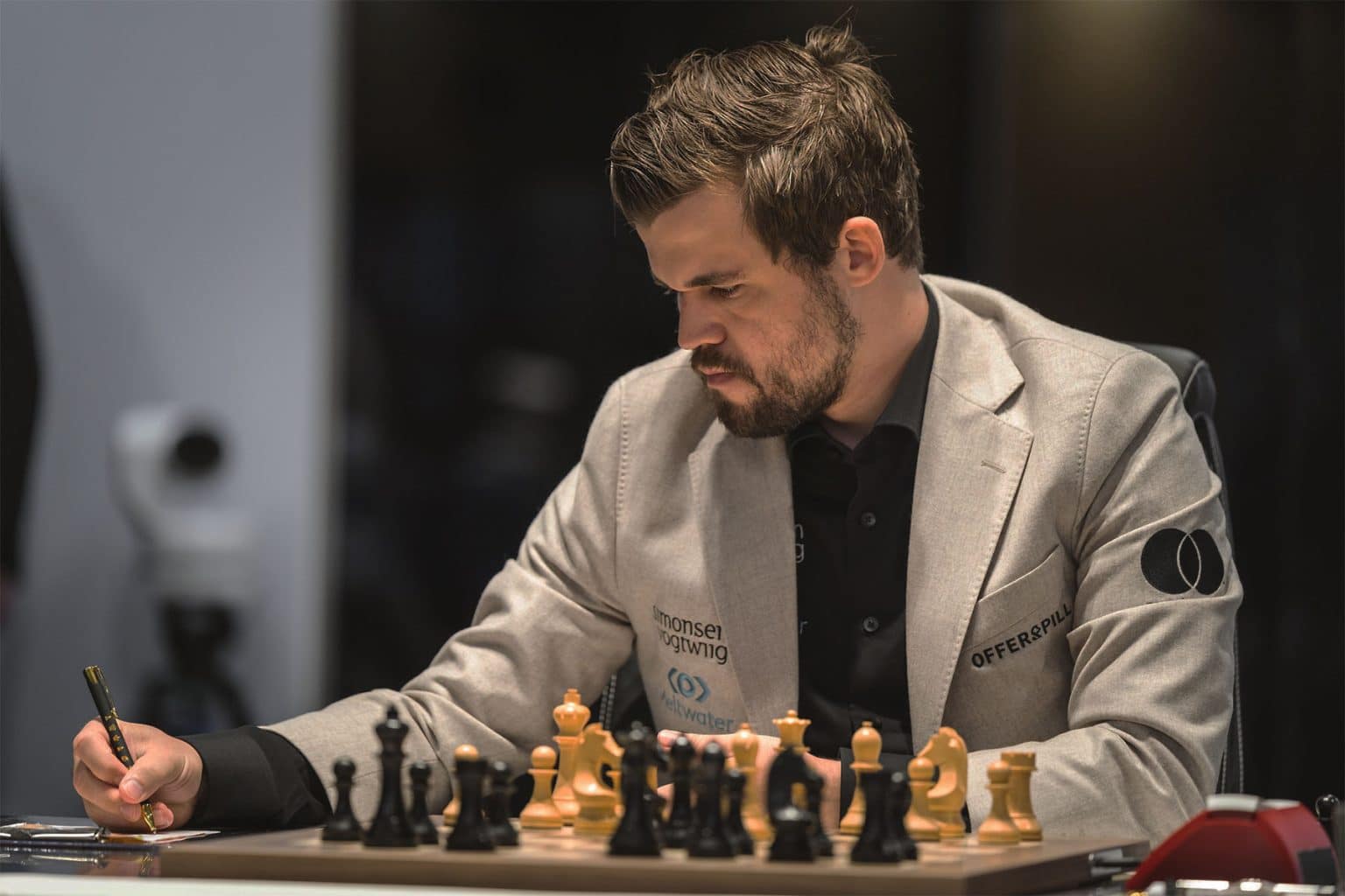 Magnus Carlsen: Wiki, Bio, Age, Height, Rating, Family, Net Worth