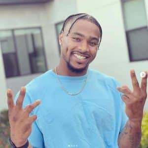 Jonathan Owens: Wiki, Bio, Age, Mother, Height, Family, Net Worth