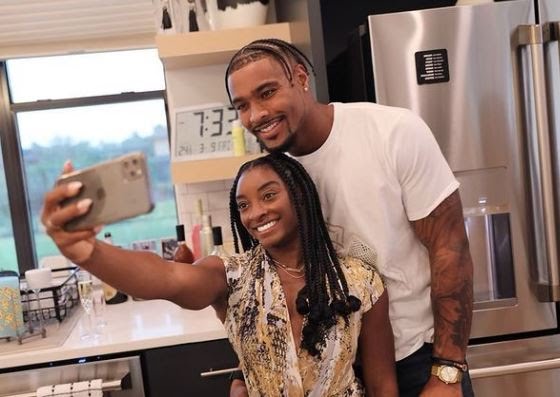 Jonathan Owens: Wiki, Bio, Age, Mother, Height, Family, Net Worth