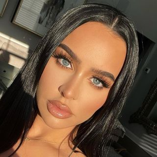 Carli Bybel: Wiki, Bio, Age, Height, Parents, Husband, Baby, Net Worth