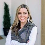 Kim Holderness: Wiki, Bio, Age, Height, Career, Net Worth, Husband