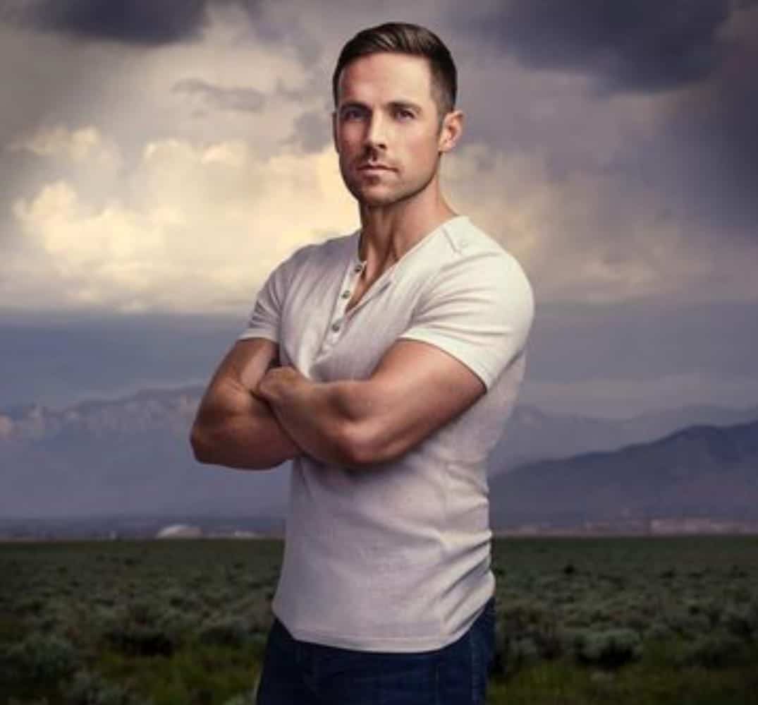 Dylan Bruce: Wiki, Bio, Age, Wife, Married, Height, Net Worth, Partner