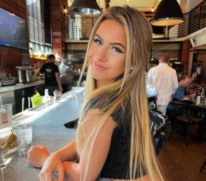 Emily Elizabeth (Model) Wiki, Bio, Age, Family, Height, Boyfriend, Tiktok