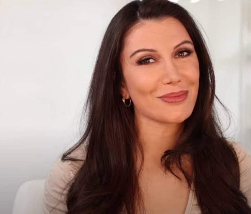 Lorry Hill: Wiki, Bio, Age, Husband, Height, Plastic Surgery, YouTube, Kids