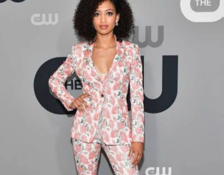 Samantha Logan: Wiki, Bio, Age, Height, Family, Boyfriend, Parents, Net ...