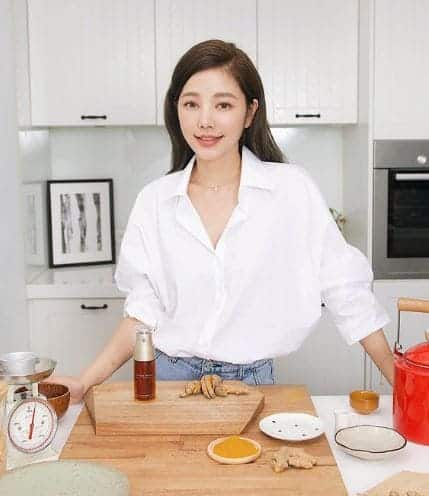 Lure Hsu: Wiki, Bio, Age, Height, Career, Family, Diet, Husband, Net Worth