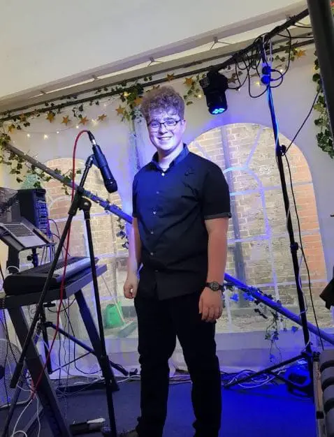 Tom Ball: Wiki, Bio, Age, Height, Career, Parents, Girlfriend, Net Worth