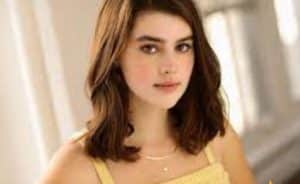 Audrey Holcomb: Wiki, Bio, Age, Height, Boyfriend, Parents, Films, Net ...
