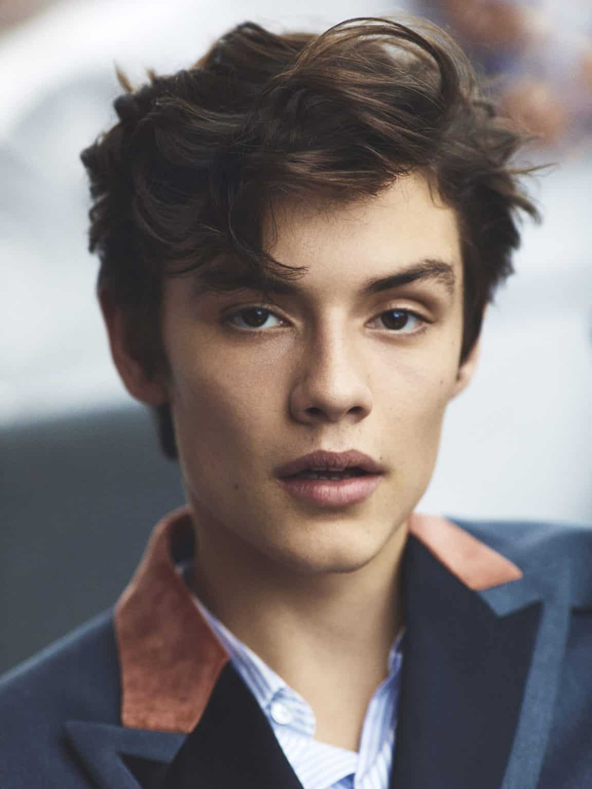 Louis Partridge: Wiki, Bio, Age, Height, Sister, Movies, TV Shows, Birthday