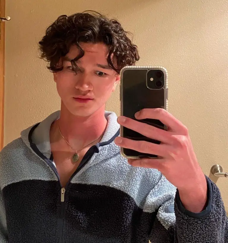 Charlie Bushnell: Wiki, Bio, Age, Height, Parents, Movies, Girlfriend ...