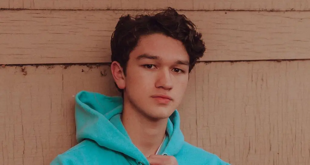 Charlie Bushnell: Wiki, Bio, Age, Height, Parents, Movies, Girlfriend ...