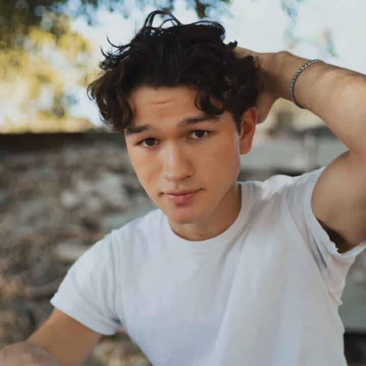 Charlie Bushnell: Wiki, Bio, Age, Height, Parents, Movies, Girlfriend ...