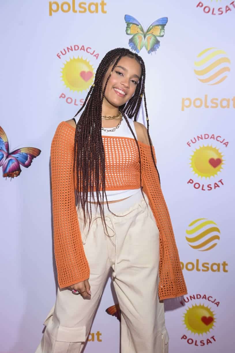 Sara James: Wiki, Bio, Age, Height, Singer, Family, Boyfriend, Net Worth