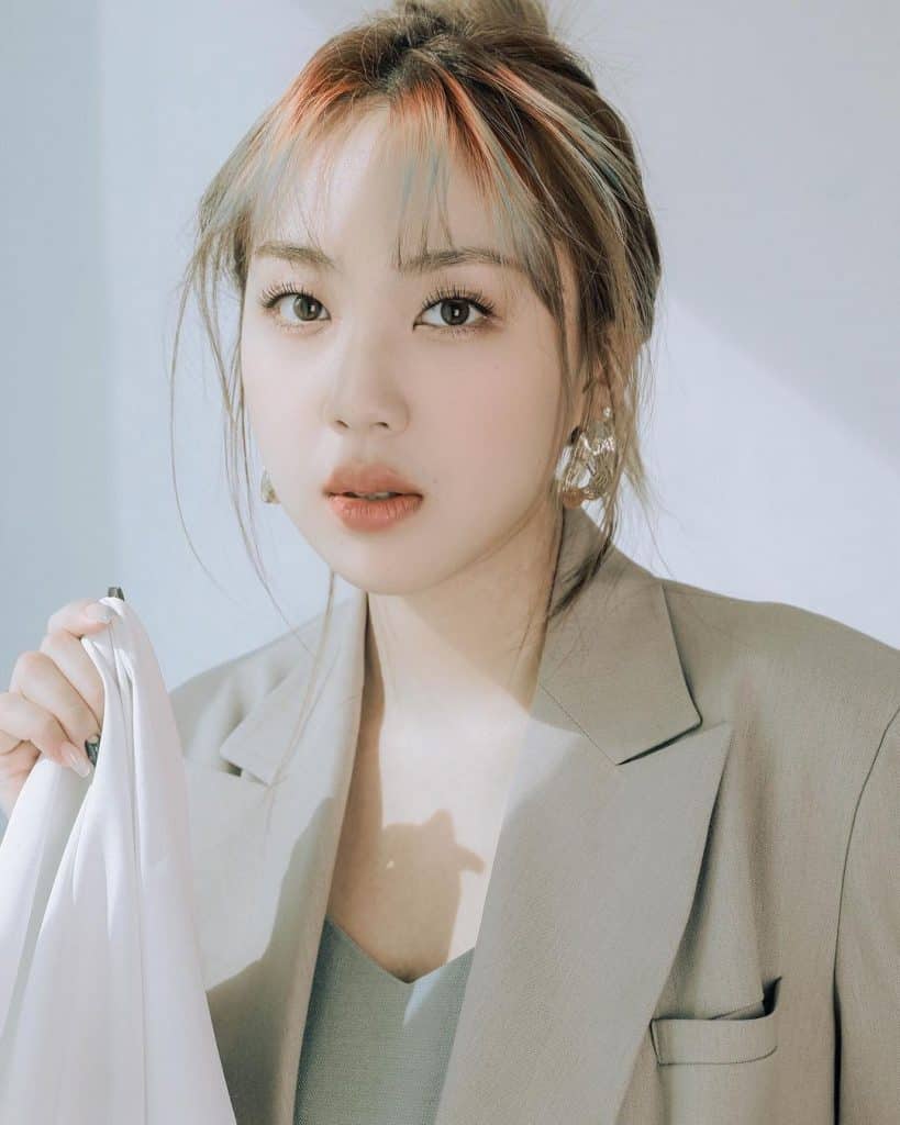 Lee Youngji: Wiki, Bio, Age, Height, Career, Boyfriend, Net Worth