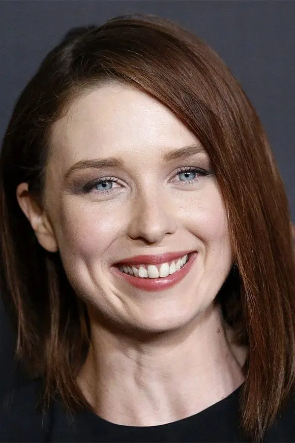 Lucy Walters: Wiki, Bio, Age, Height, Actress, Family, Husband, Net Worth