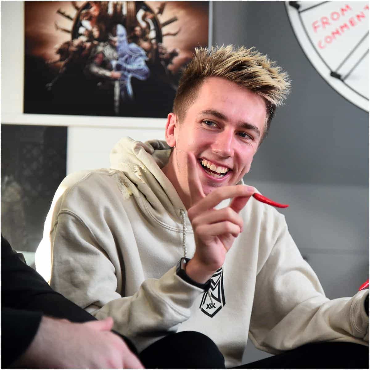 Miniminter: Wiki (Simon Minter), Bio, Age, Height, Parents, Girlfriend ...
