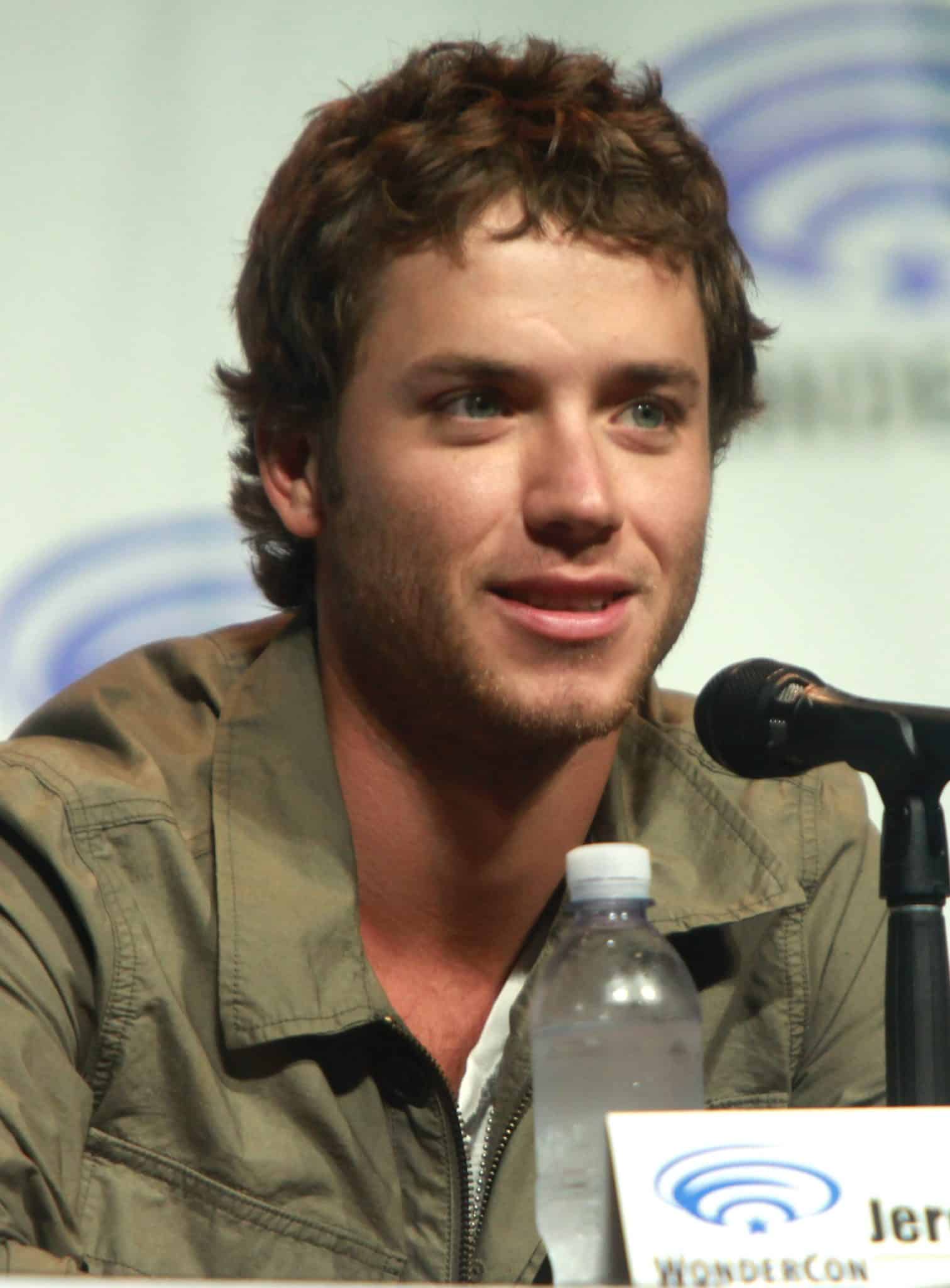 Jeremy Sumpter: Wiki, Bio, Age, Height, Parents, Movies, Girlfriend ...