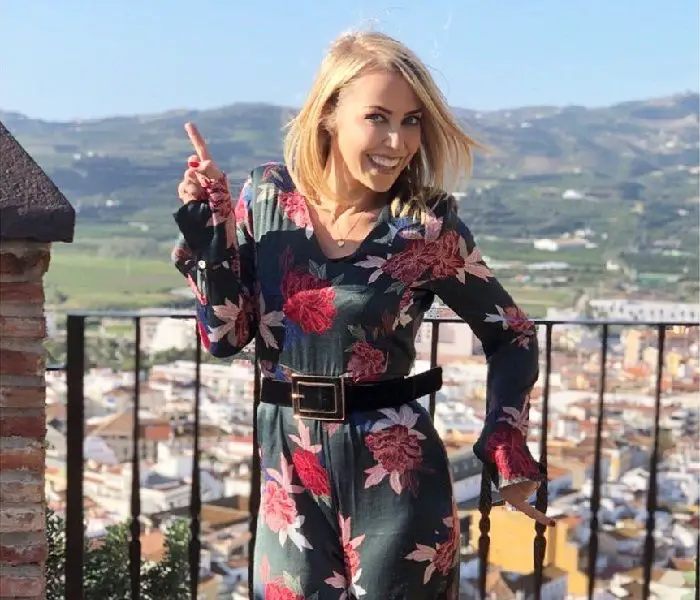 Laura Hamilton: Wiki, Bio, Age, Height, Parents, Husband, Illness, Net ...